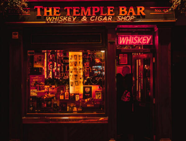 Incredible Venues for a Fun Night Out | RitiRiwaz